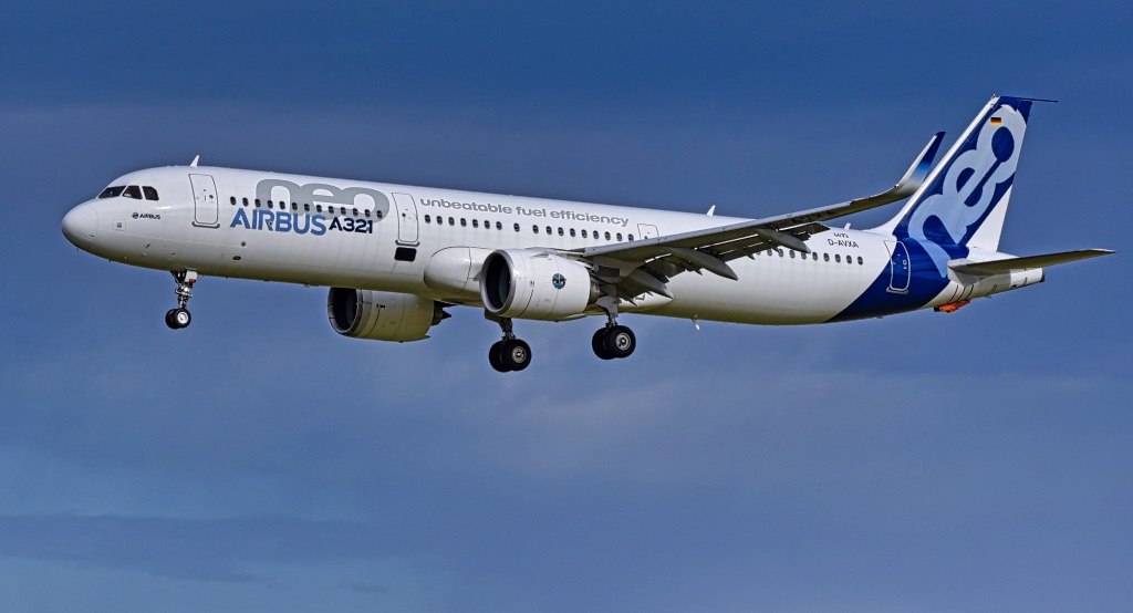 Airbus A321 Spotting Guide, Tips for Airplane Spotters, A321XLR ...