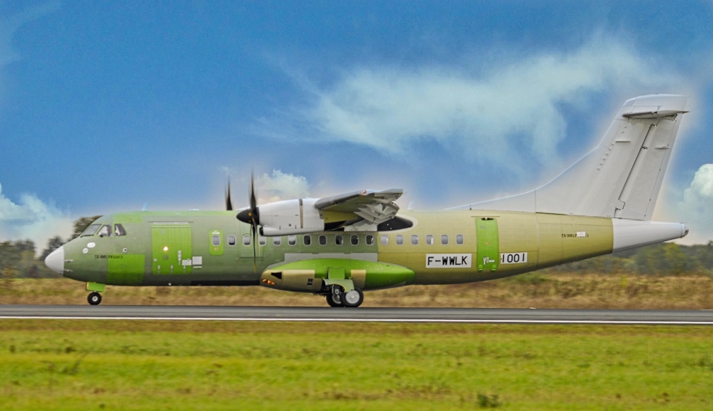 ATR and the ATR-42 and ATR-72 airliners, design, production and photographs
