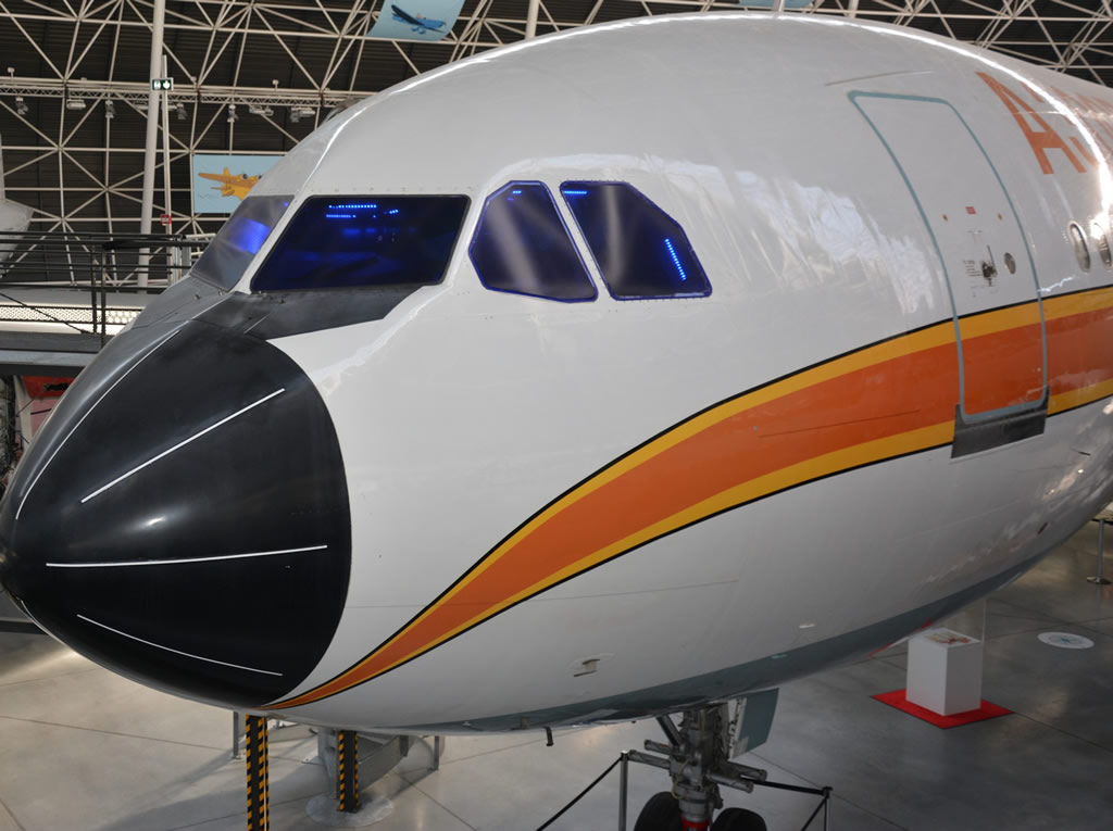 Airbus A300 Spotting Guide, Tips for Spotters, Characteristics and ...